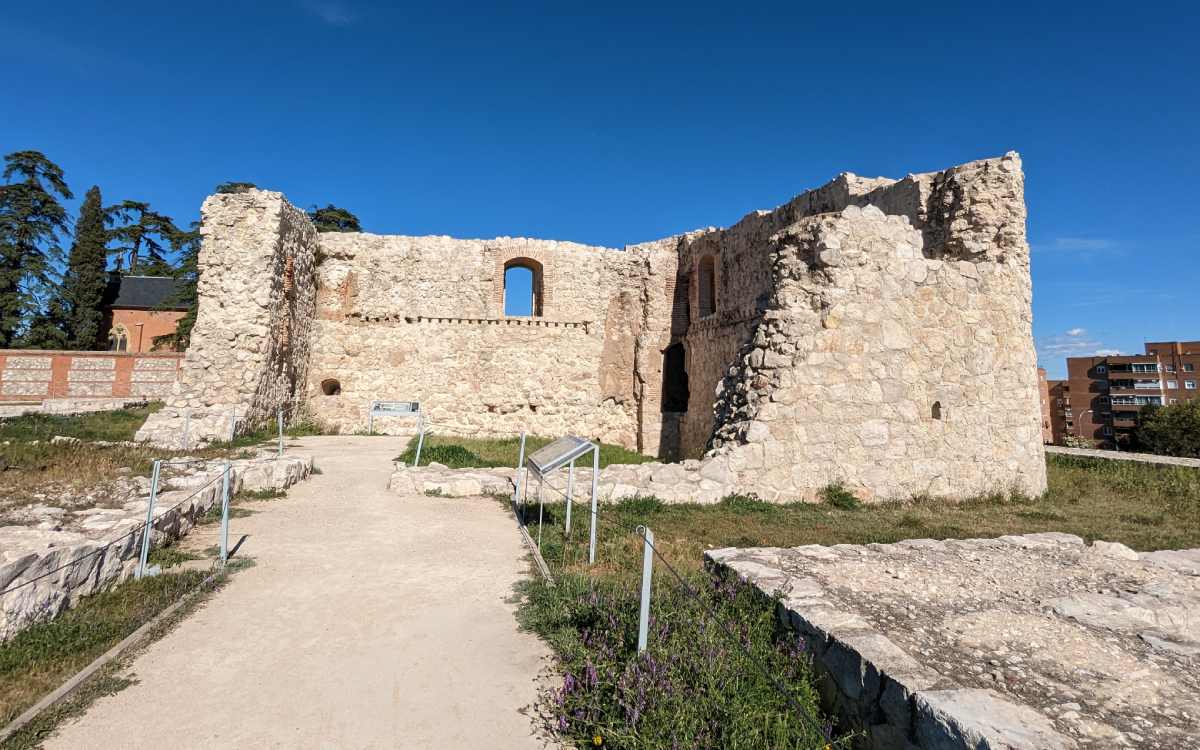 El único castillo de Madrid ciudad: un portal a la Edad Media escondido ...