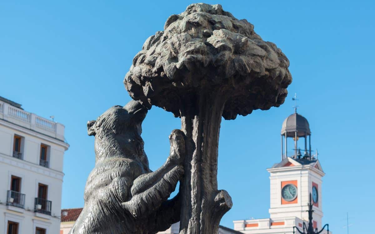 La estatua más emblemática de Madrid: ¿un oso o una osa?