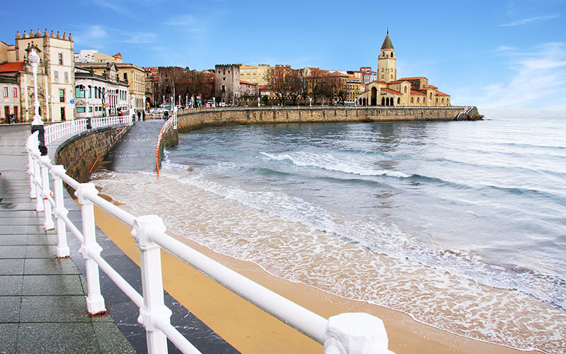 Los paseos marítimos más bonitos de España